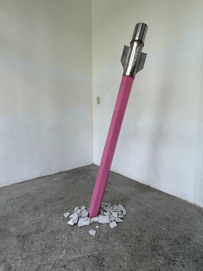 龍暐翔 -ㄒㄧㄡ ㄒㄧㄡ ㄒㄧㄡ ㄅㄥˋ (粉) Xiu Xiu Xiu Bang (Pink) - 非池中藝術網