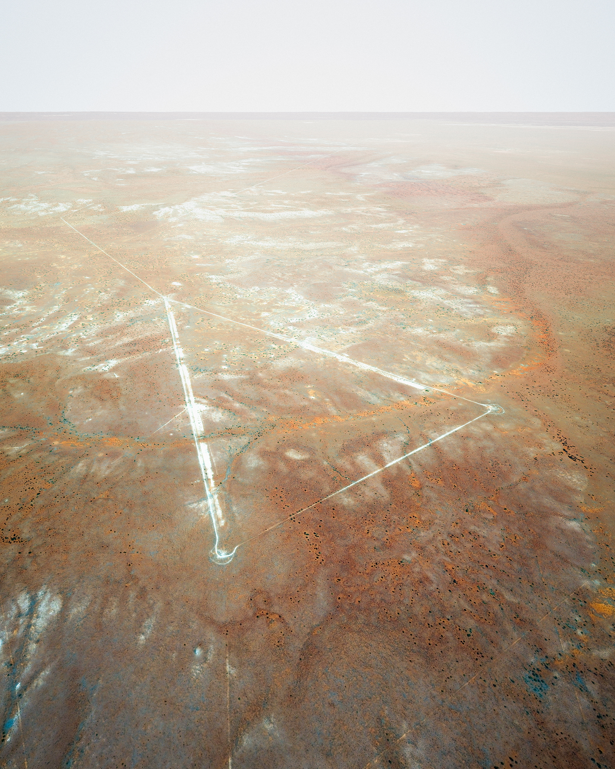羅晟文-圖騰行動，伊姆場，南澳 / Operation Totem, Emu Field, South Australia - 非池中藝術網